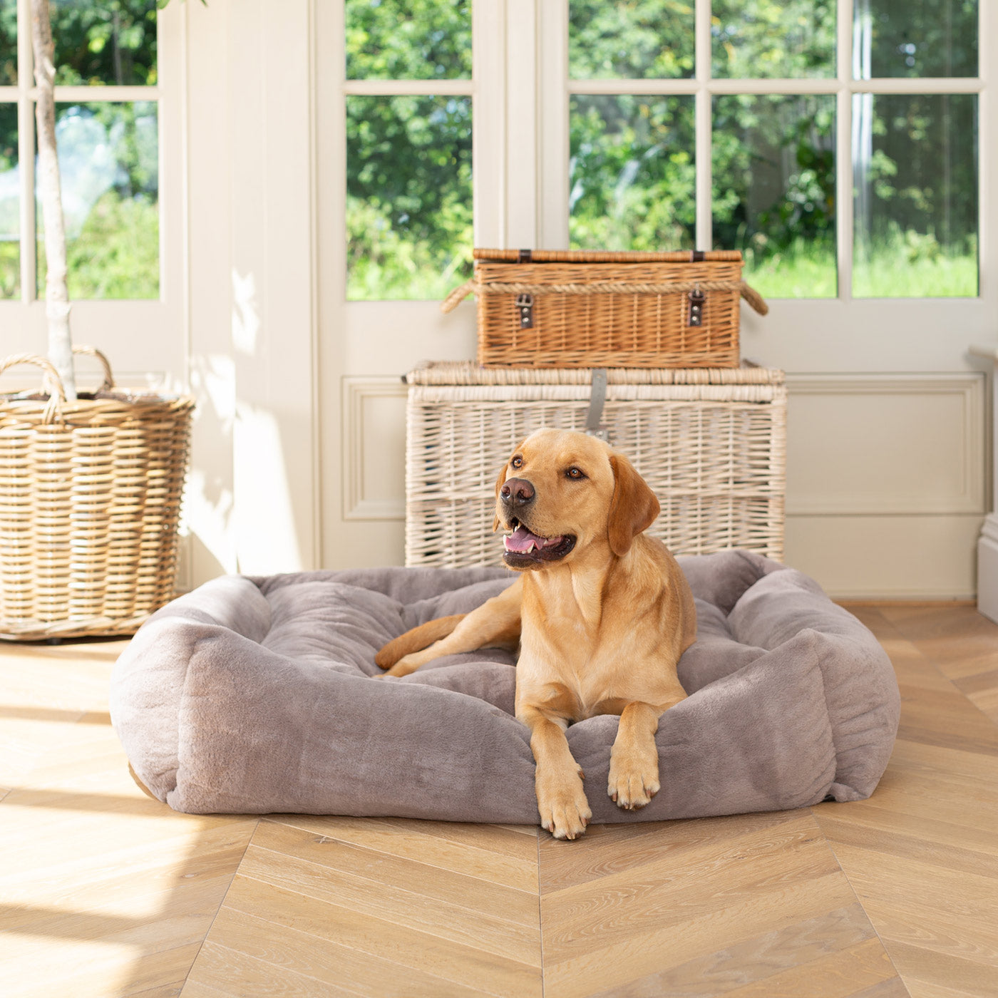 Calming Anti Anxiety Fawn Faux Fur Box Bed With Removable Covers by Lords Labradors
